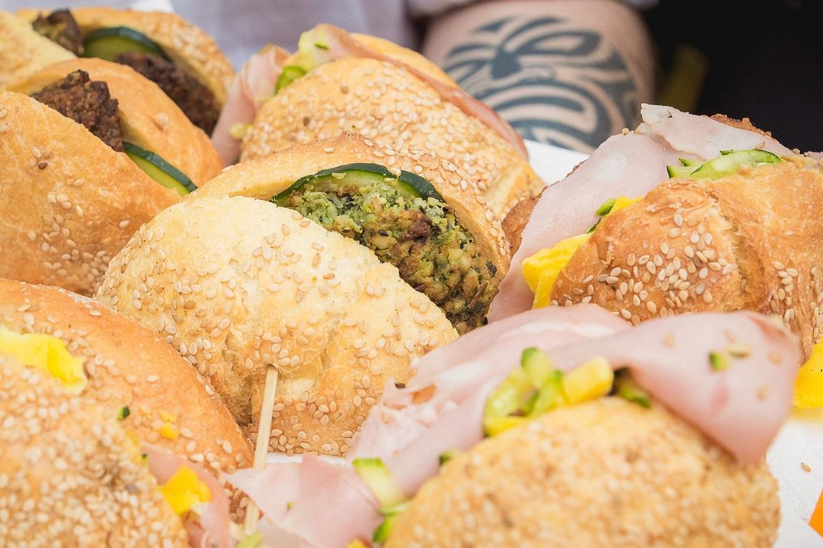 Muffoletta: la storia dello street food siciliano | Sanpellegrino