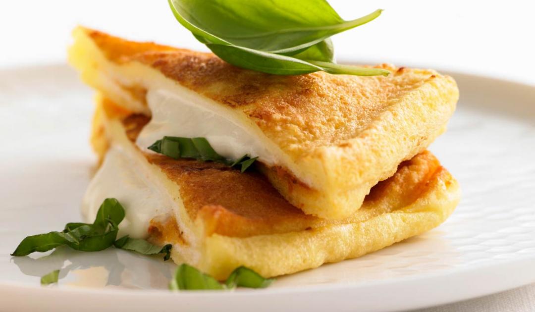 Mozzarella in Carrozza: Italian Recipe | Sanpellegrino